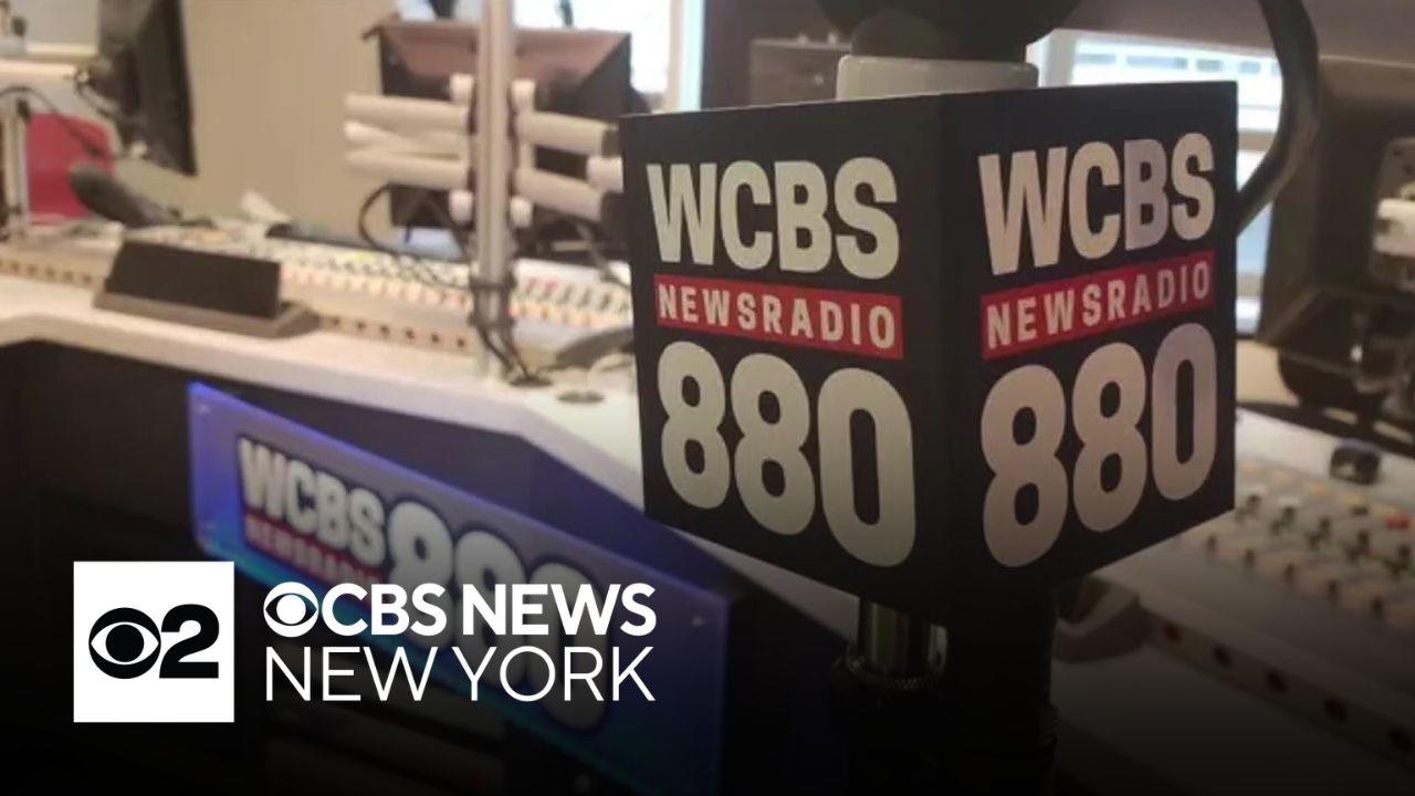 As WCBS 880 radio prepares to go off the air, station hosts a special look back - CBS New York