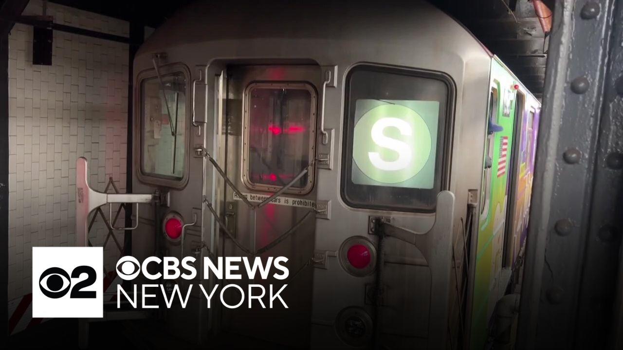 NYC Times Square subway shuttle gets Wi-Fi, cellphone service - CBS New ...