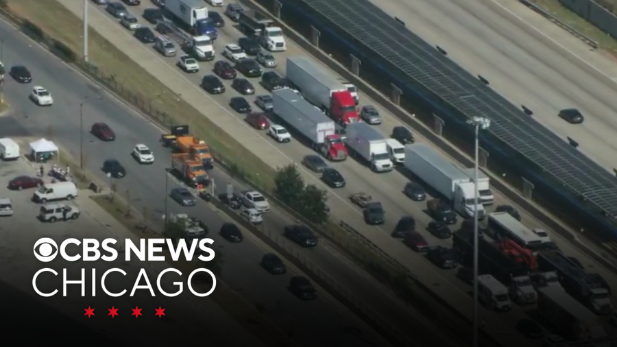 Outbound lanes shut down on Dan Ryan Expressway at 91st Street in ...