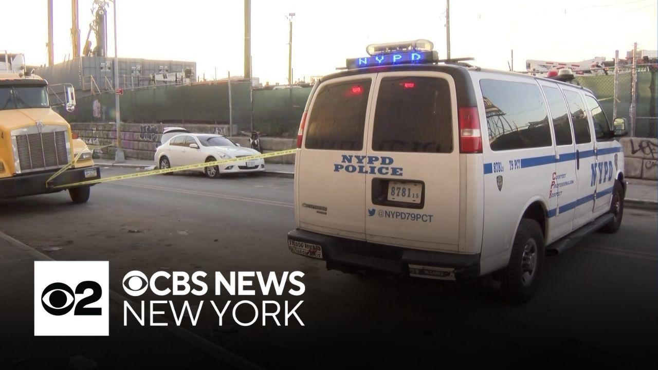 Shooting in Greenpoint, Brooklyn injures at least 4, NYPD says - CBS ...