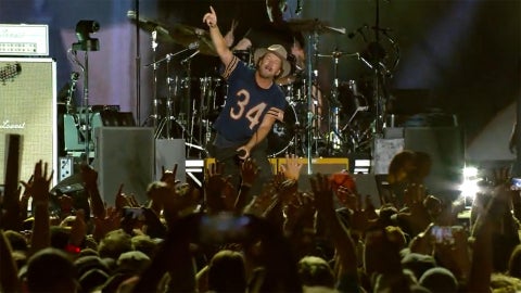 Pearl Jam's Jeff Ament and Eddie Vedder on the road - CBS News
