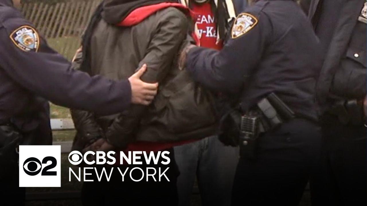 NYPD fails to discipline officers for stop-and-frisk violations, 500 ...