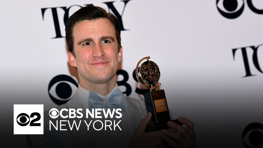 Gavin Creel, Tony-winning Broadway actor, dies of sarcoma at 48 - CBS ...