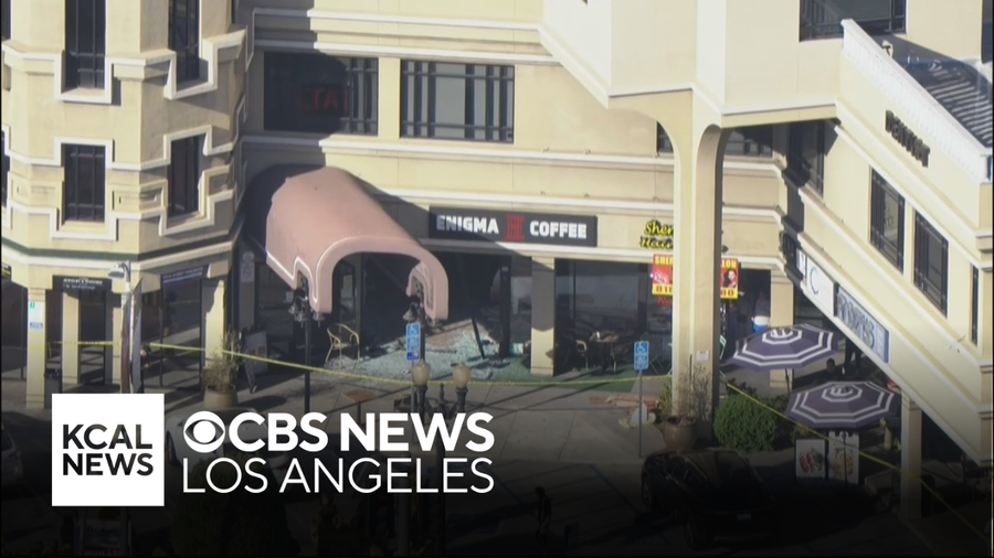 8 people minorly injured at Tarzana strip mall after car crash - CBS ...