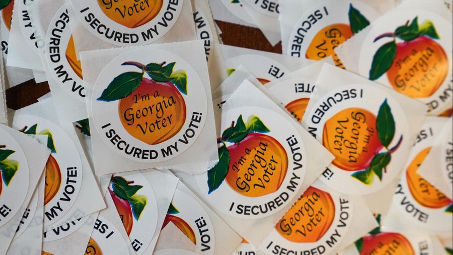 Map shows which states offer early voting and mail-in ballots for the ...