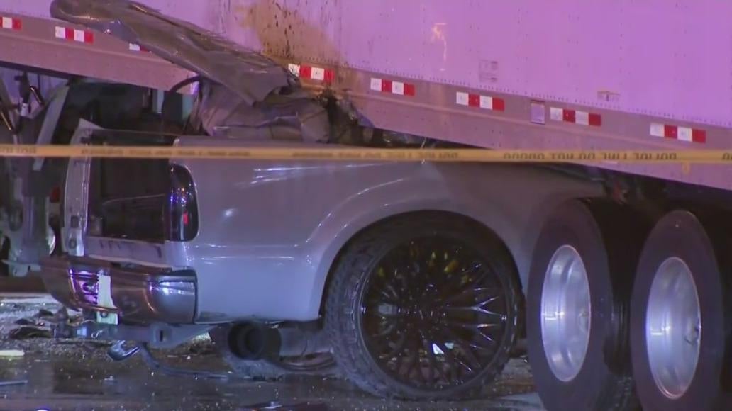 Driver killed in crash involving Publix truck in Miami Gardens - CBS Miami