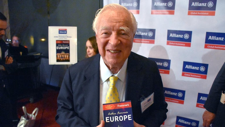 Arthur Frommer, famed travel guide innovator, has died at 95 - CBS News