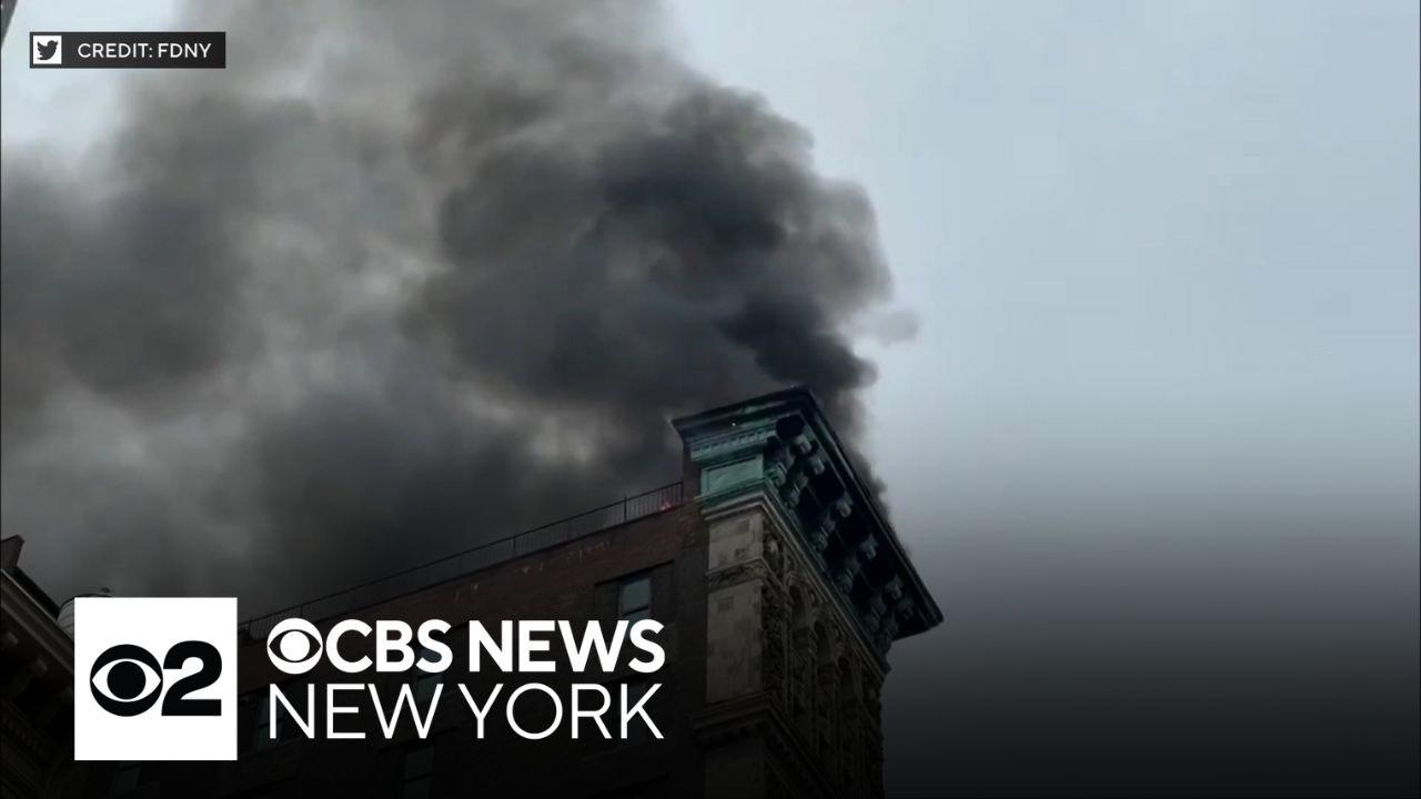 SoHo fire sends dark plumes of smoke over Manhattan skyline - CBS New York