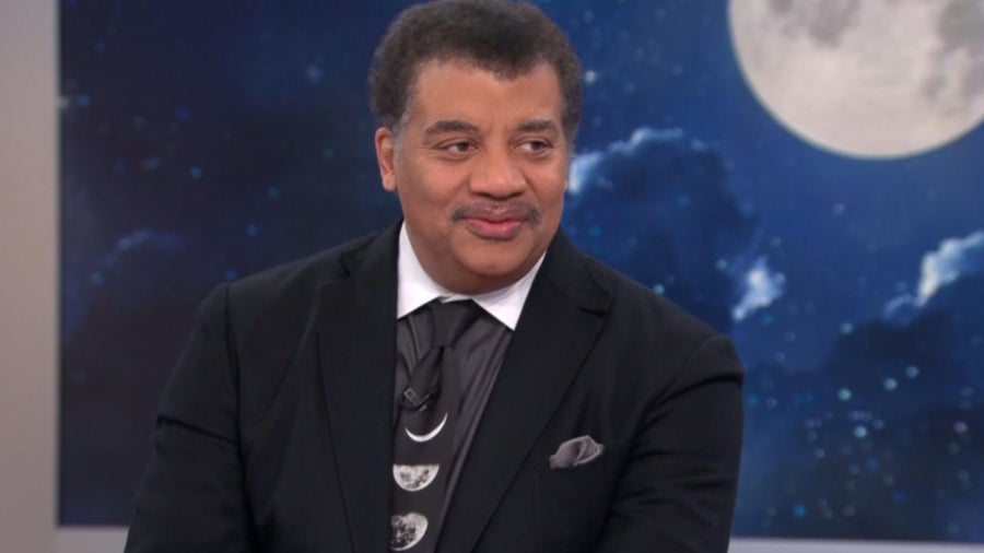 What to know about tonight's "black moon" - CBS News