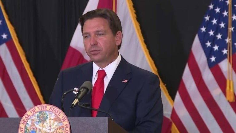 Holiday cheer: DeSantis gives Florida state employees 3 extra paid days off - CBS Miami