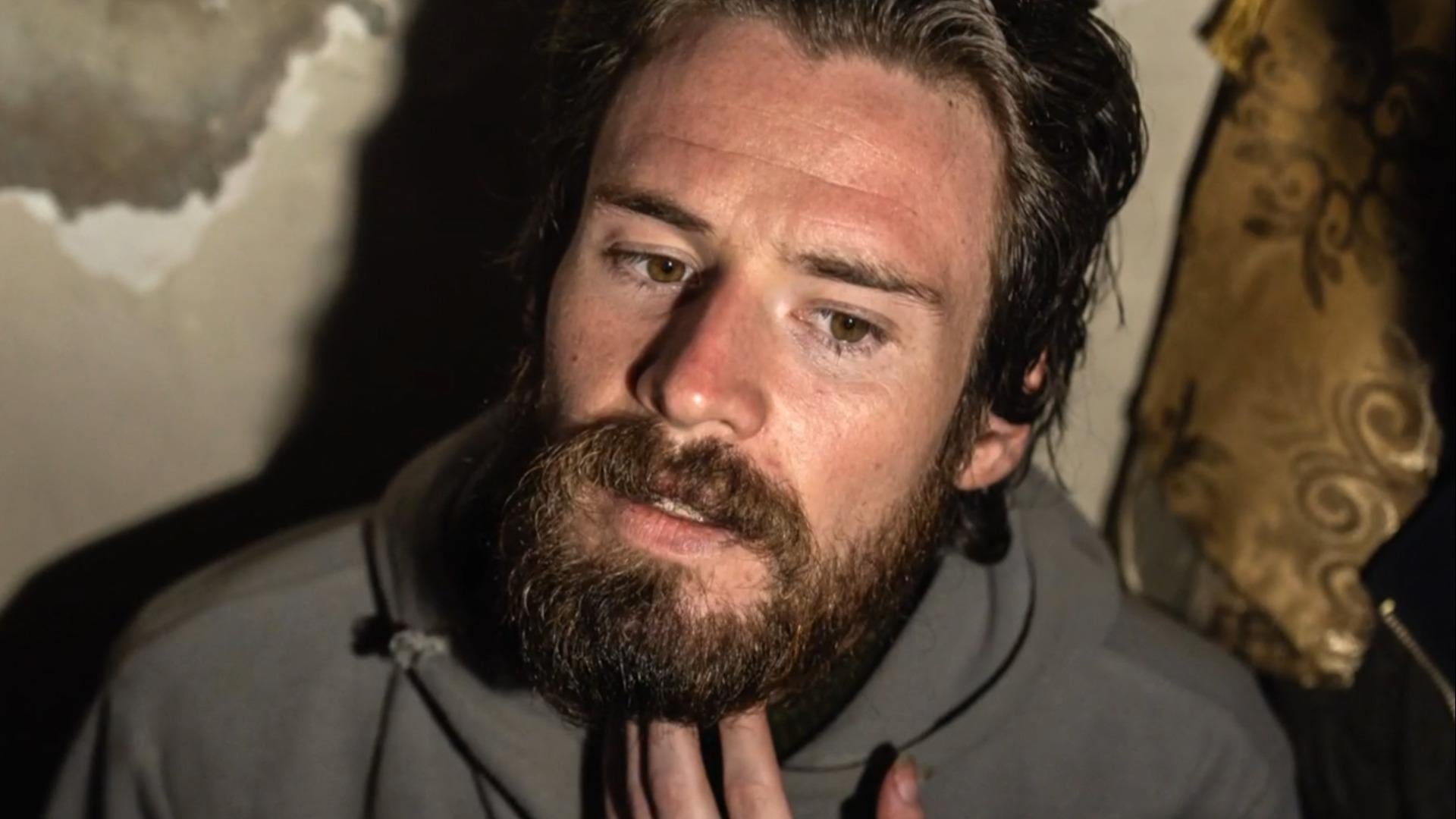 American Travis Timmerman flown out of Syria after release from prison - CBS News