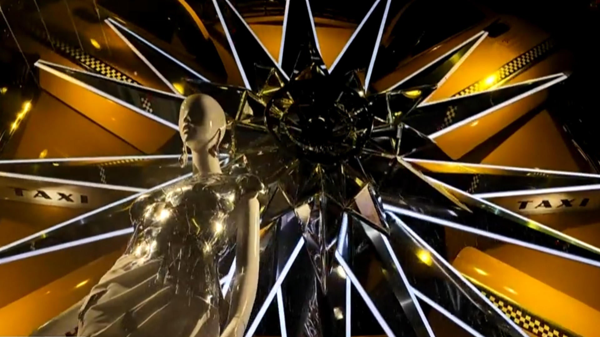 Meet the man behind Bergdorf Goodman's iconic holiday windows - CBS News