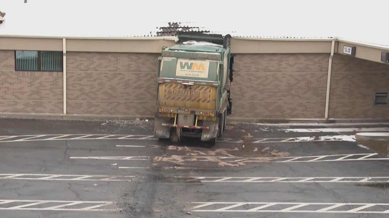 Garbage truck plows into Armco Credit Union in Butler - CBS Pittsburgh
