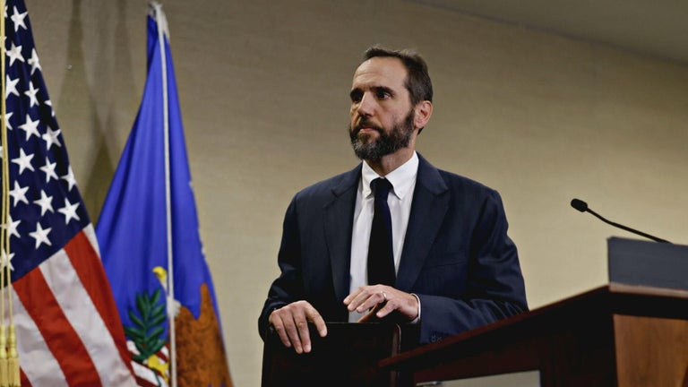 Jack Smith, special counsel who oversaw Trump investigations, resigns ...