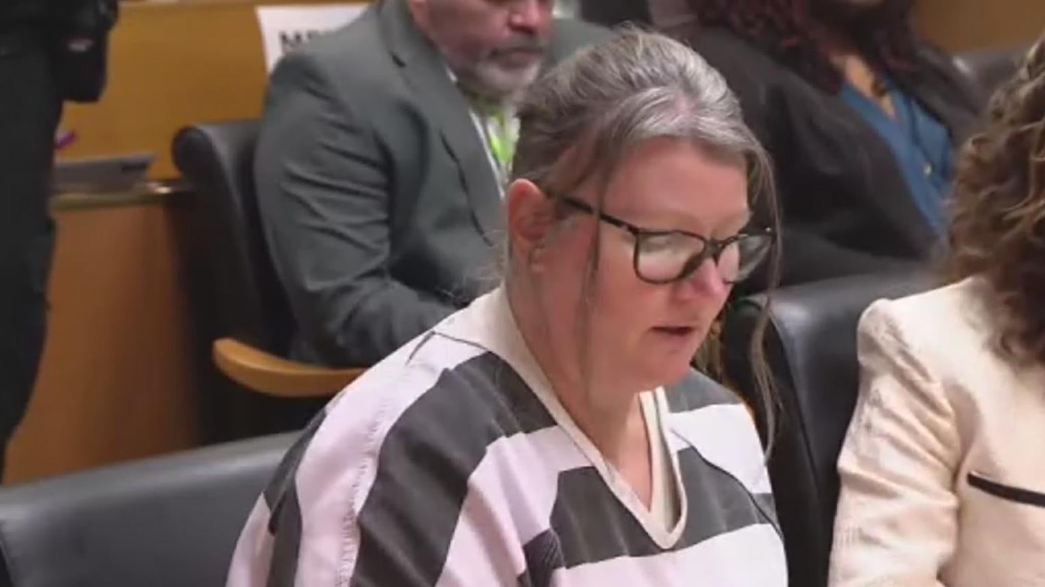 Jennifer Crumbley's attorney claims Oakland County prosecutors paid ...