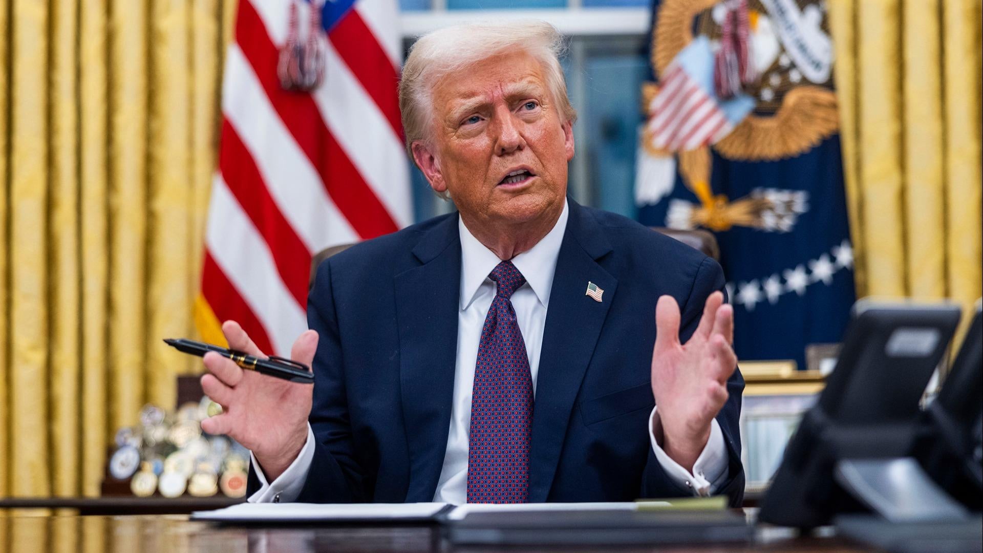 Trump signs order to revoke clearances of ex-intel officials who signed letter about Hunter ...