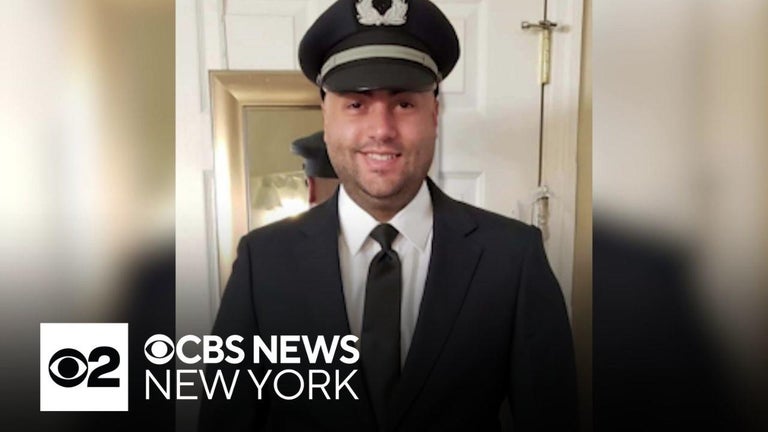 Funeral held for Brooklyn pilot killed in D.C. plane crash - CBS New York