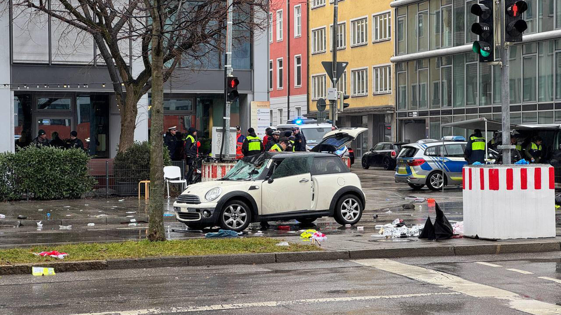 2-year-old girl, mother die from injuries in Munich car attack - CBS News