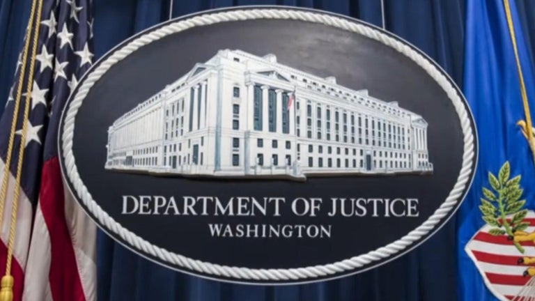 Top criminal prosecutor in U.S. Attorney's Office in D.C. resigns - CBS ...