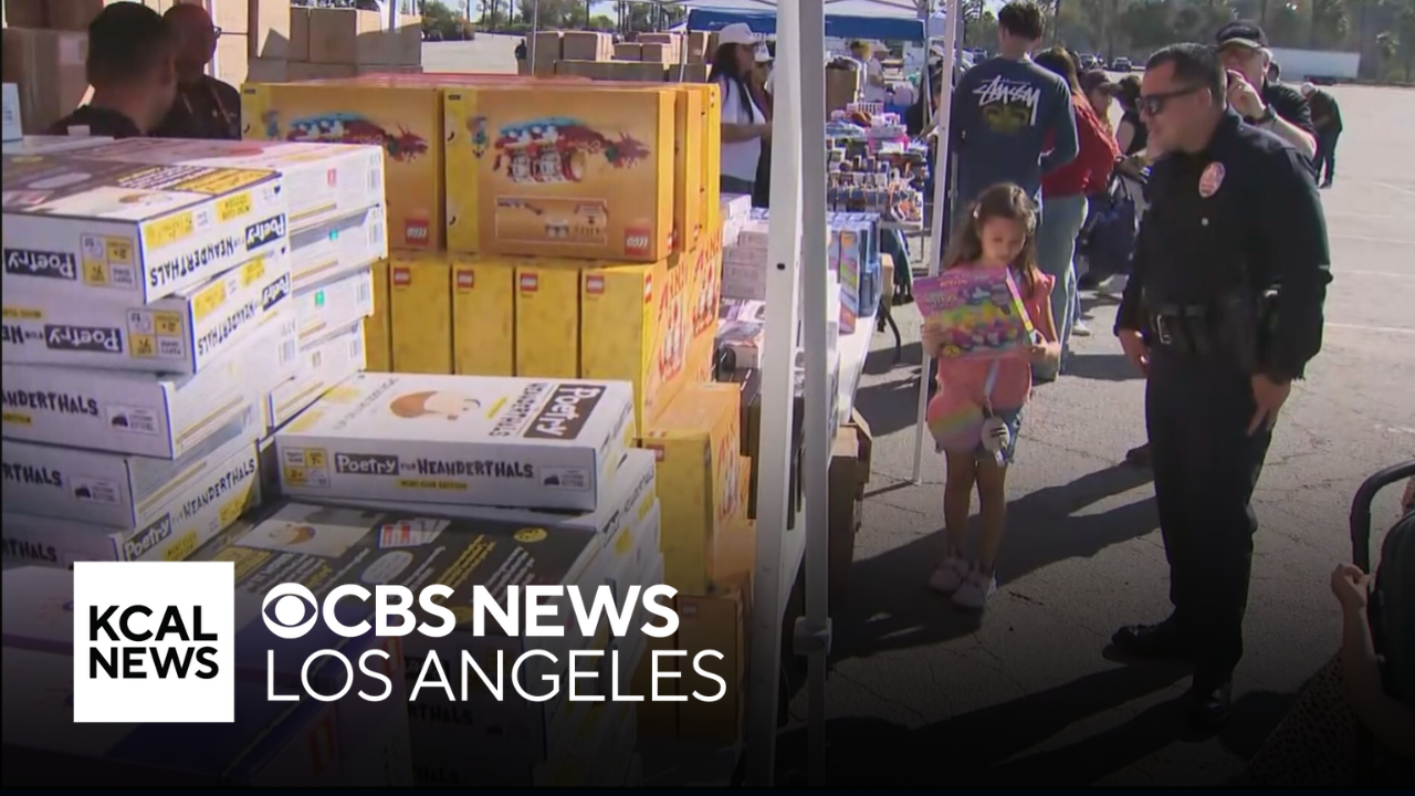 Hundreds of SoCal wildfire first responders honored at Dodgers Stadium - CBS Los Angeles