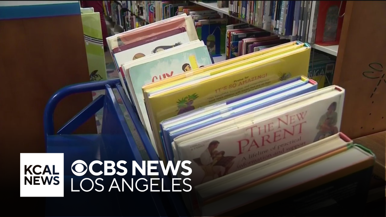 ACLU joins lawsuit against Huntington Beach's library review policy - CBS Los Angeles