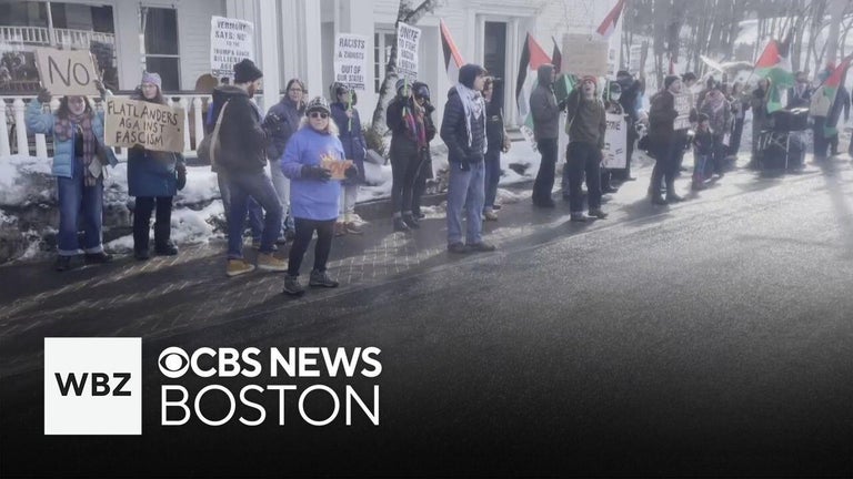 JD Vance's family met by protesters near Vermont ski resort after Oval ...