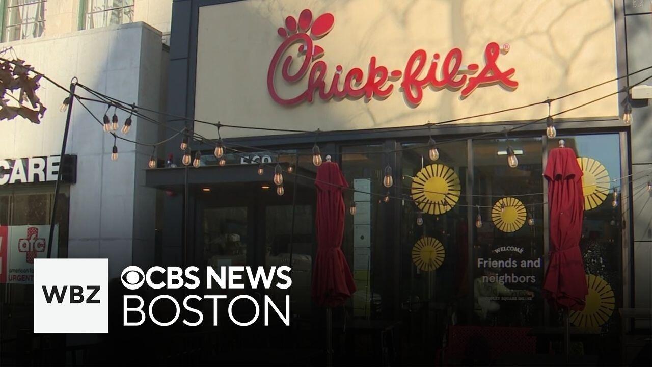Video shows frantic crowd running from Chick-fil-A after deadly ...