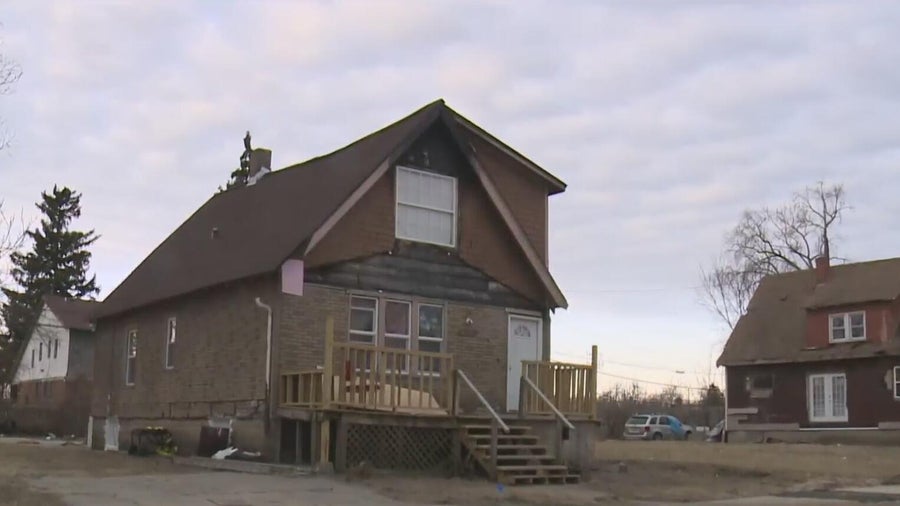 Two dead bodies found in home on DeSoto Street in Detroit - CBS Detroit