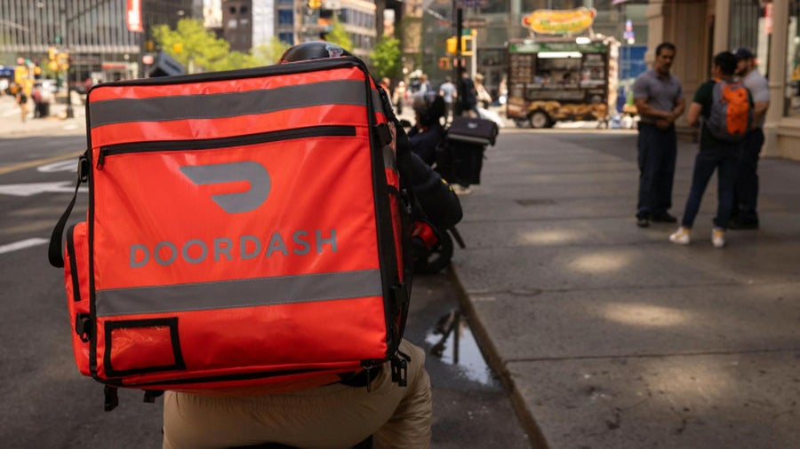 California man pleads guilty to scamming DoorDash out of $2.5M - CBS ...