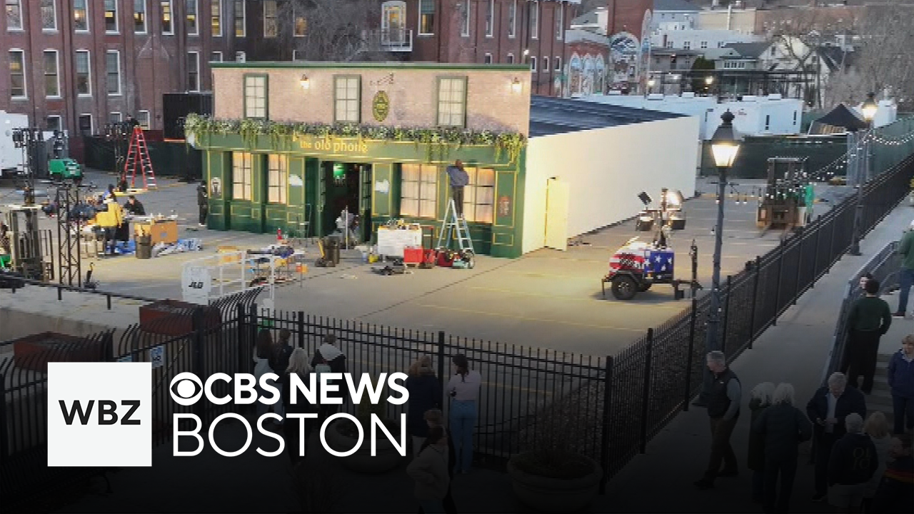 Ed Sheeran to open the Old Phone Pub in Ipswich, Massachusetts - CBS Boston