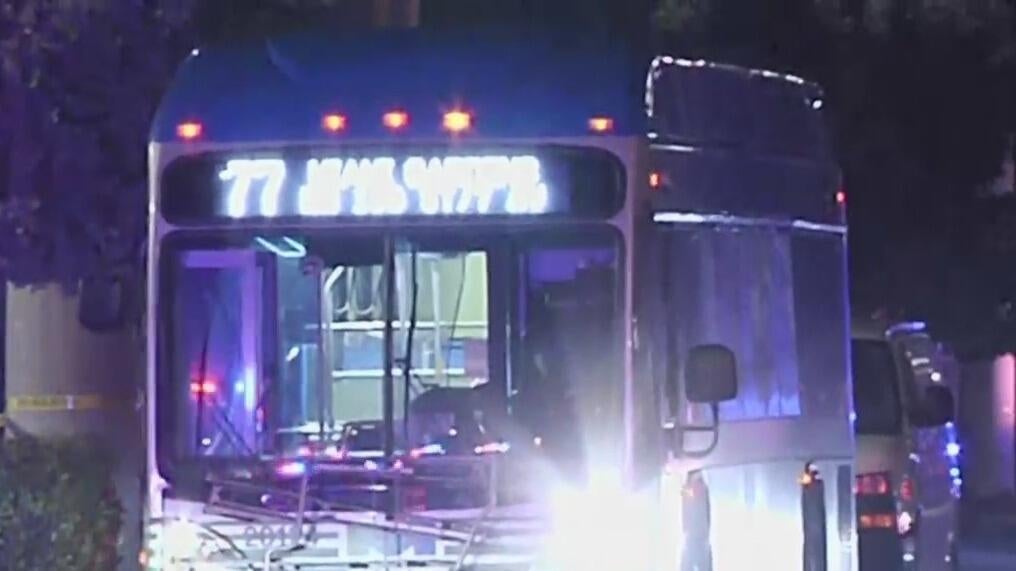 Miami-Dade County bus driver shoots 2 passengers dead after argument ...