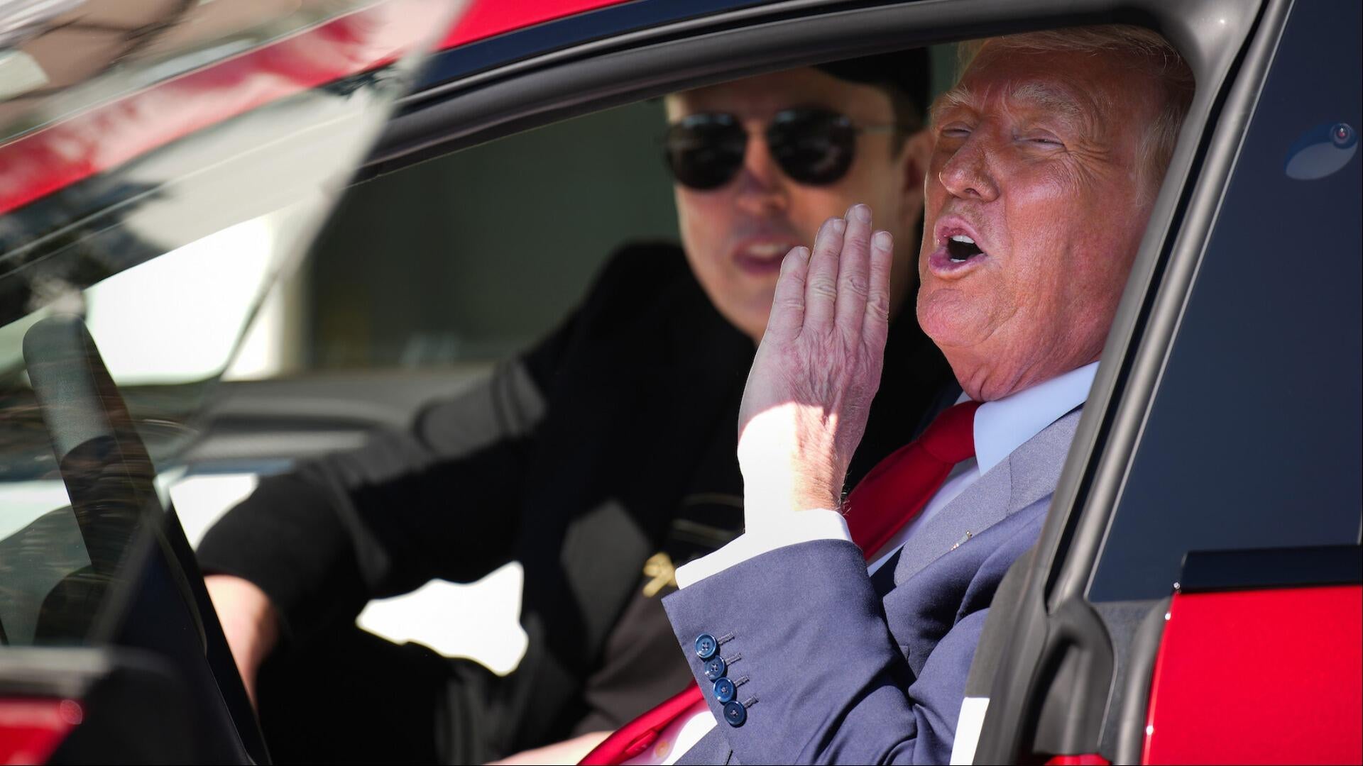 Conservative channel Newsmax surges more than 700% in stock market ...