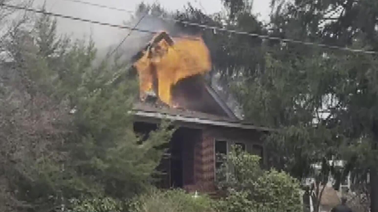 1 killed in New Kensington house fire - CBS Pittsburgh