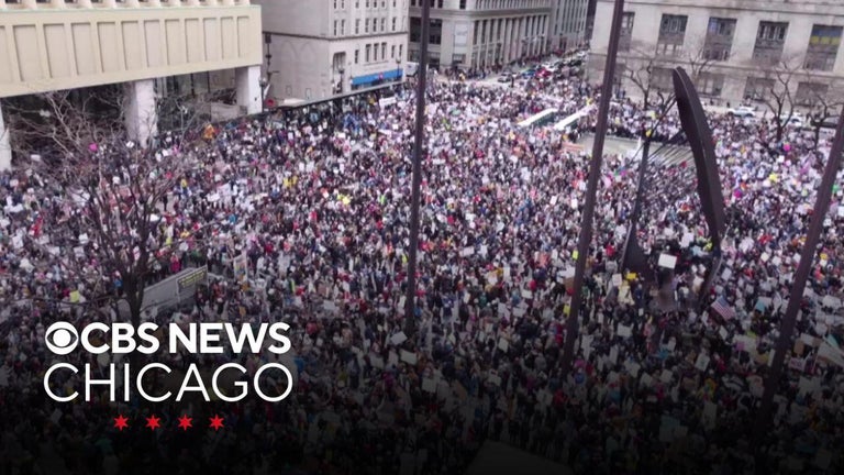 Thousands pack downtown Chicago for "Hands Off" protest against Trump ...