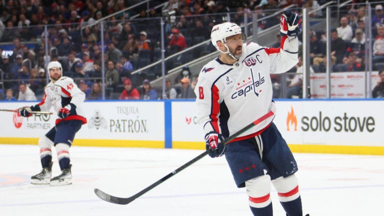 Alex Ovechkin breaks Wayne Gretzky's NHL goals record with 895th of his career - CBS News