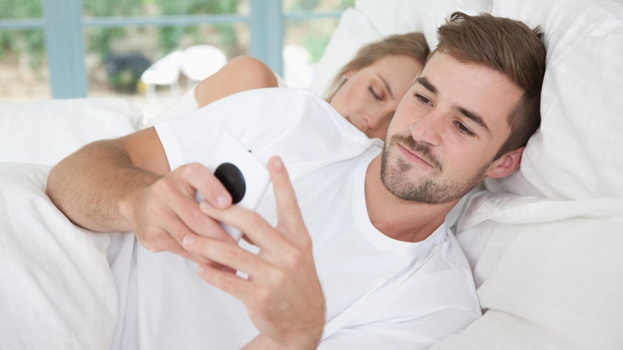 What is micro-cheating? Relationship experts share what to know and how ...