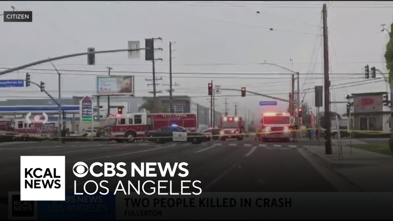2 dead, 5 injured after Tesla driver runs red light and crashes into ...