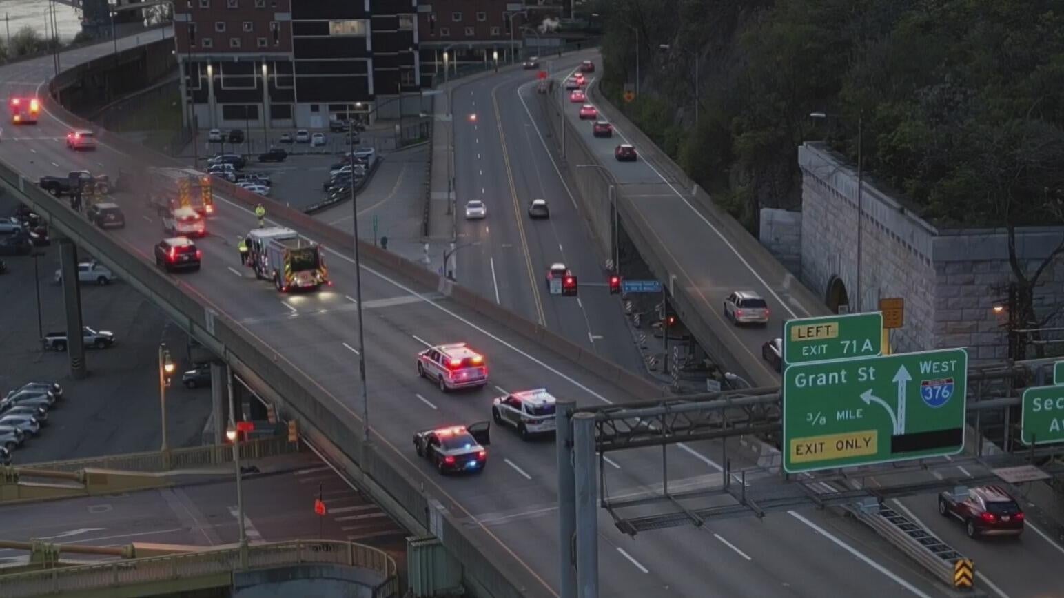 Man charged in wrong-way I-376 crash that killed 2 - CBS Pittsburgh