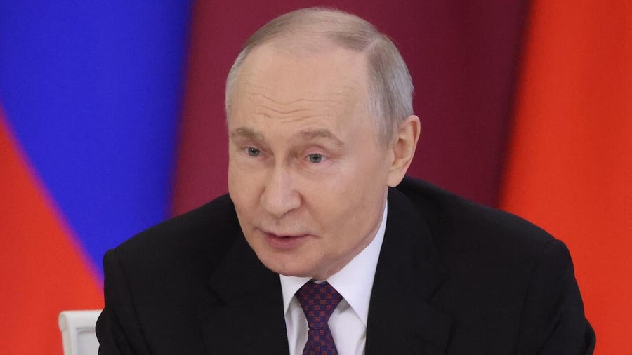 Russia's Putin declares temporary Easter ceasefire in Ukraine - CBS News