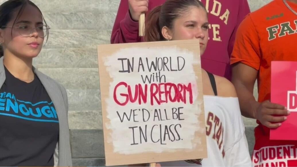 Florida Senate holds moment of silence for FSU shooting victims - CBS Miami