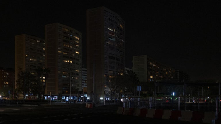 Power outage in Spain and Portugal brings much of Europe's Iberian ...