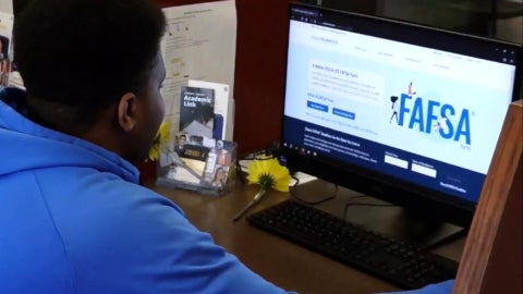 Troubled FAFSA rollout complicates college acceptance for some seniors ...