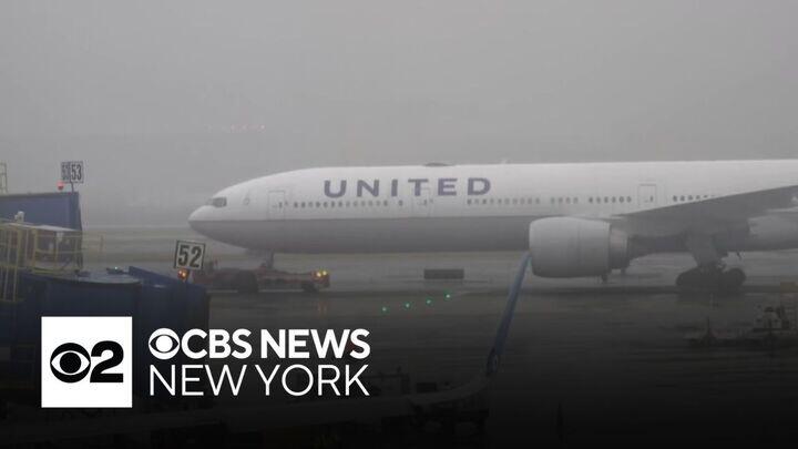 As Newark Airport delays stretch into another week, Schumer calls for ...