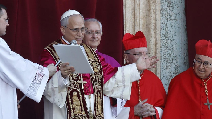 Read Pope Leo XIV's first address from the balcony of St. Peter's ...