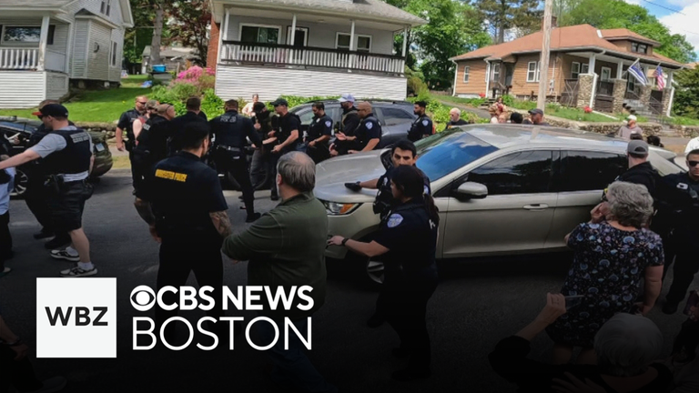 Worcester residents outraged by ICE arrest, police response - CBS Boston