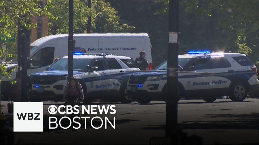 Man grabs officer's gun near Massachusetts General Hospital and shoots ...
