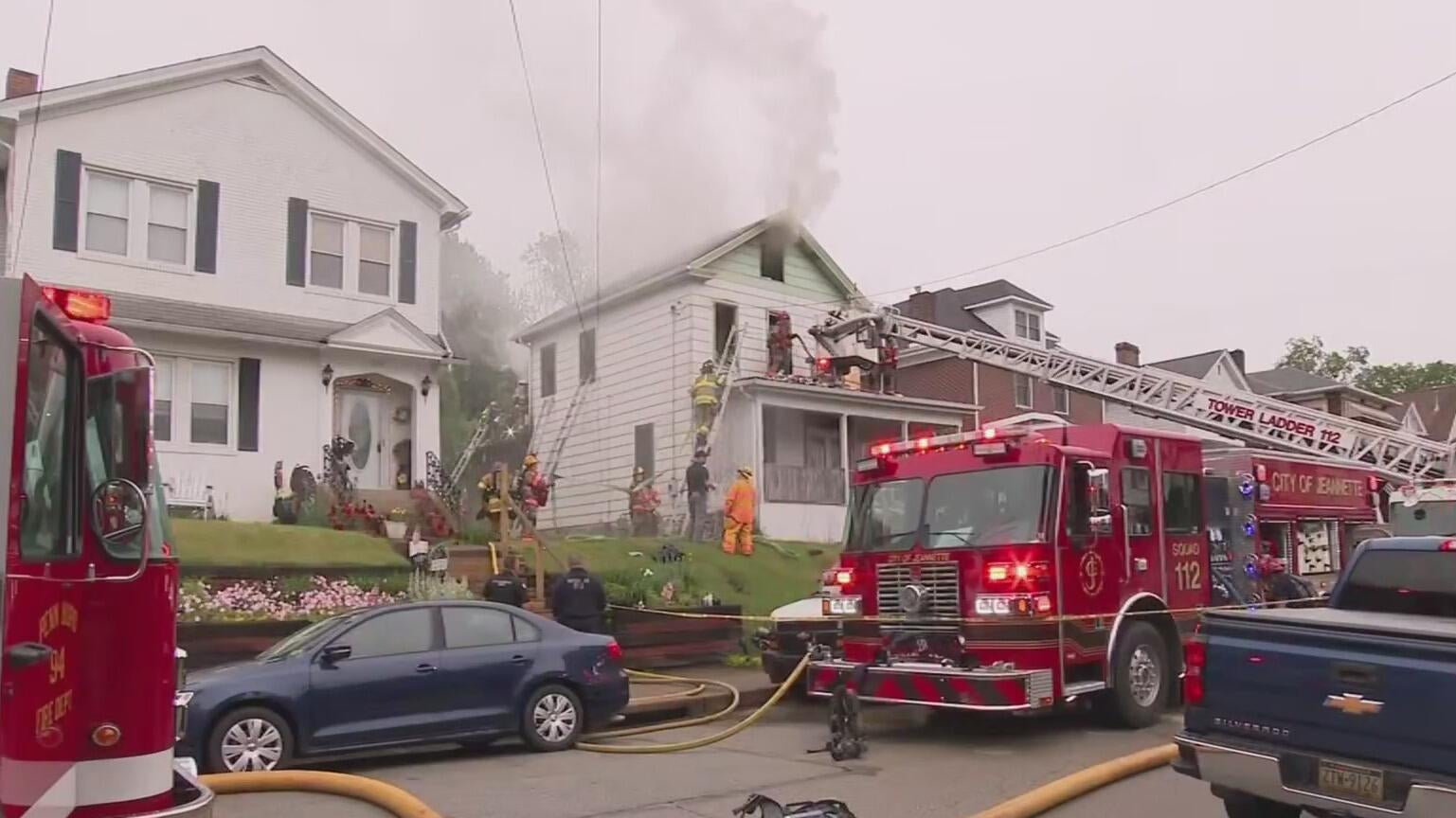 Jeannette house fire kills 1 - CBS Pittsburgh