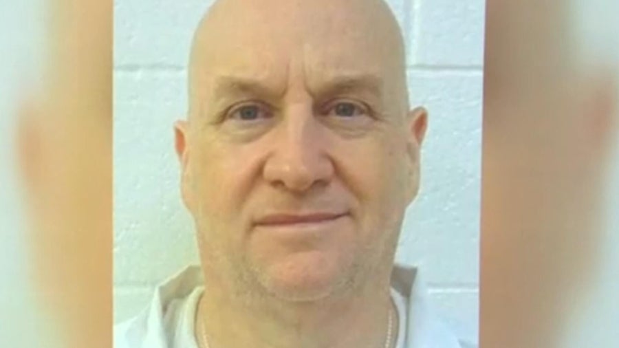 Bloodhounds hunting fugitive dubbed "Devil in the Ozarks" foiled by ...