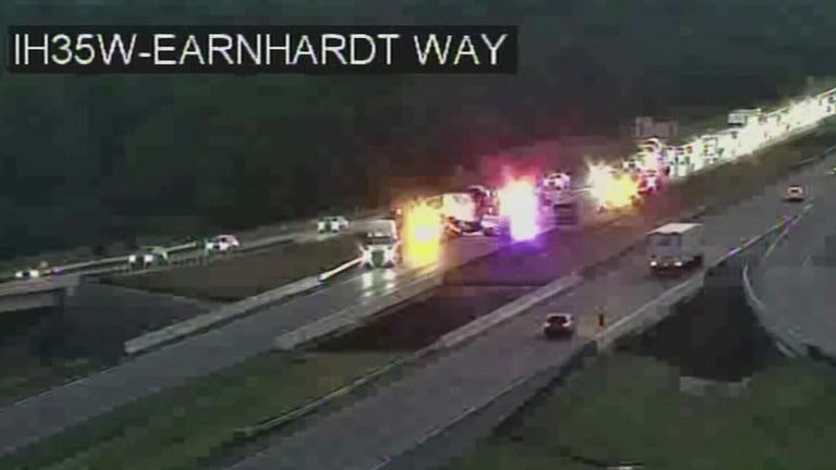 I-35W heading into Fort Worth reopen after 18-wheeler fire - CBS Texas