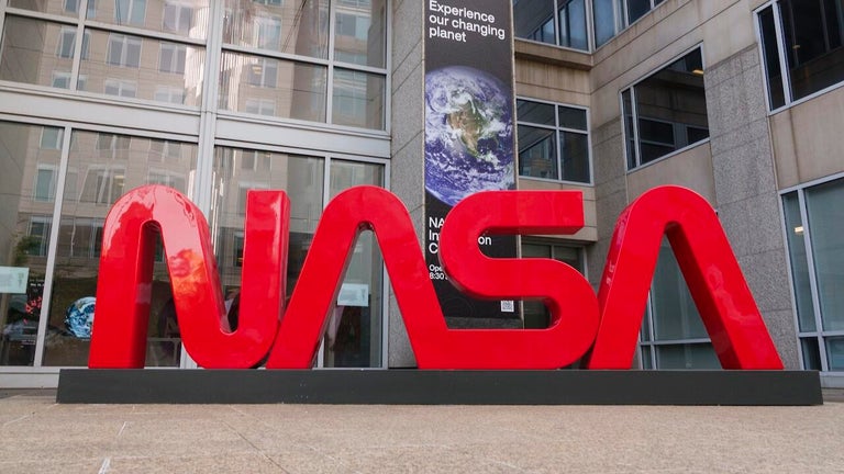 More than 20% of NASA's workforce requests to leave agency - CBS News